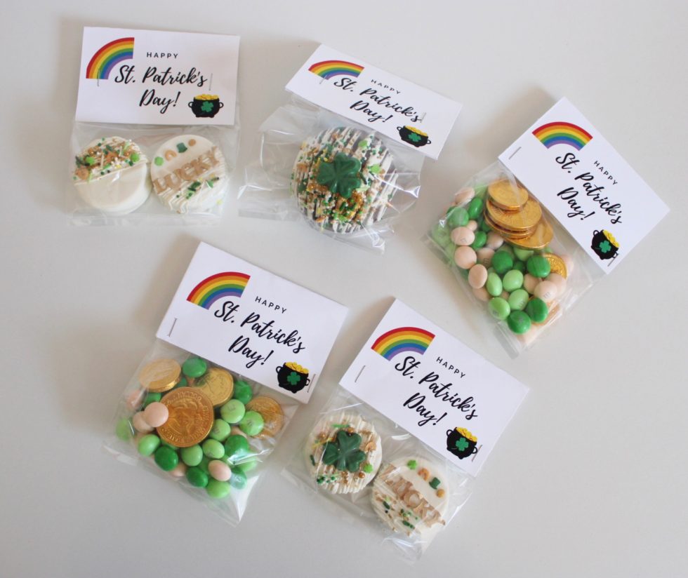 St. Patrick's Day Treat Bag Toppers & Matching Pennant - Shop - Cookies ...